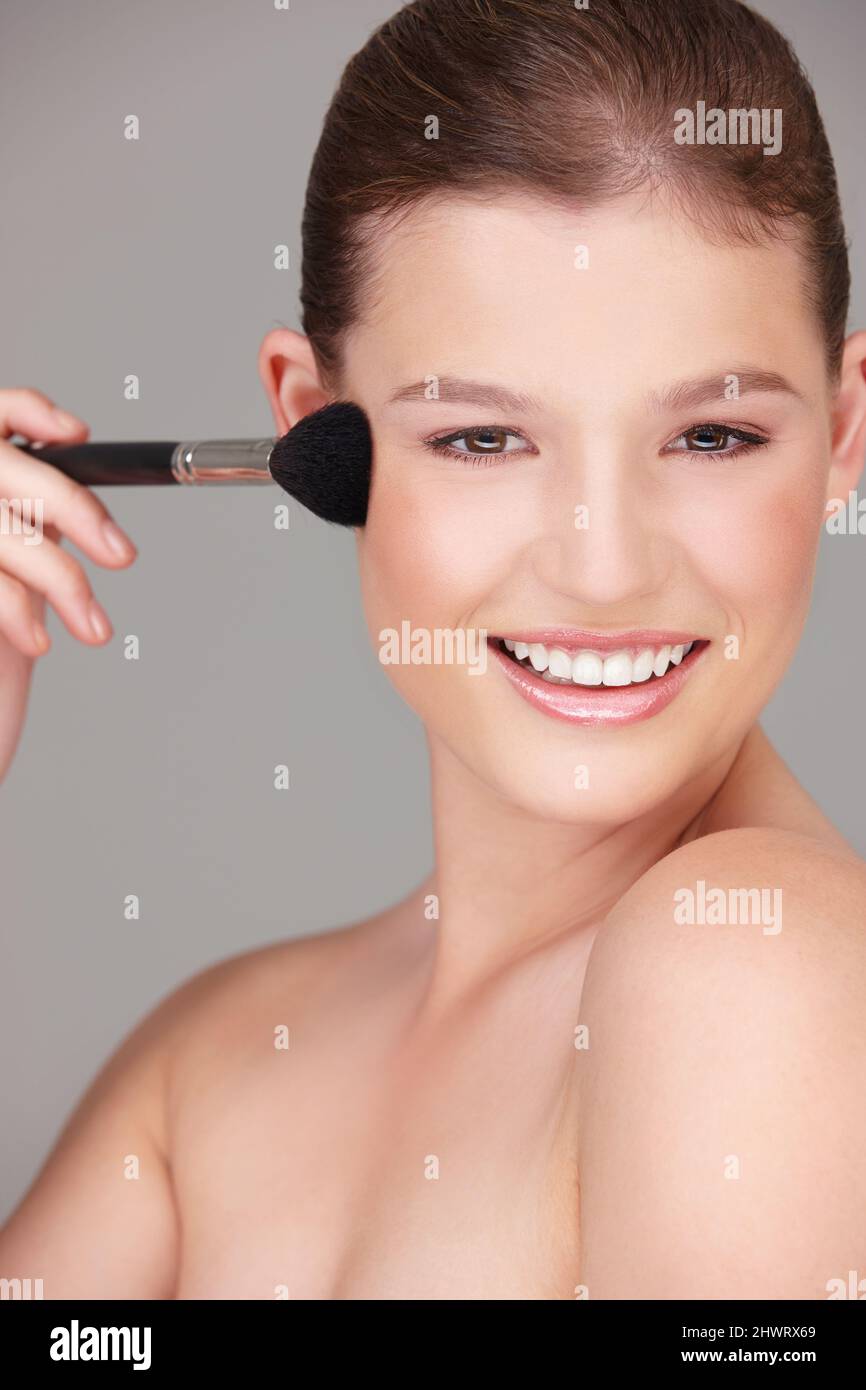 25 beauty beautiful brush hi-res stock photography and images - Alamy