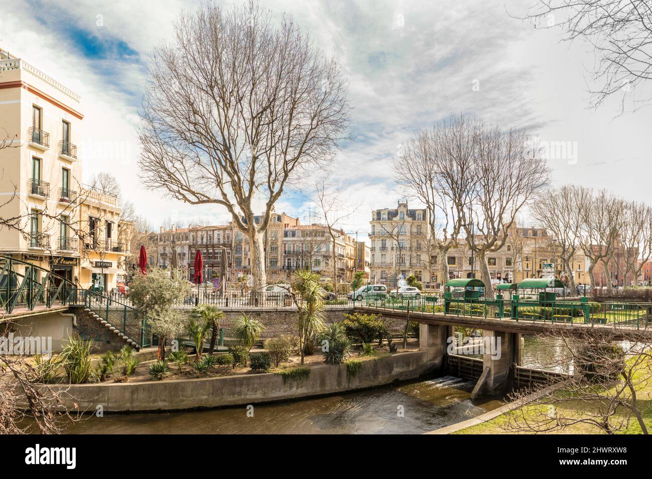 Les rives de la Bassa à Perpignan Stock Photo - Alamy