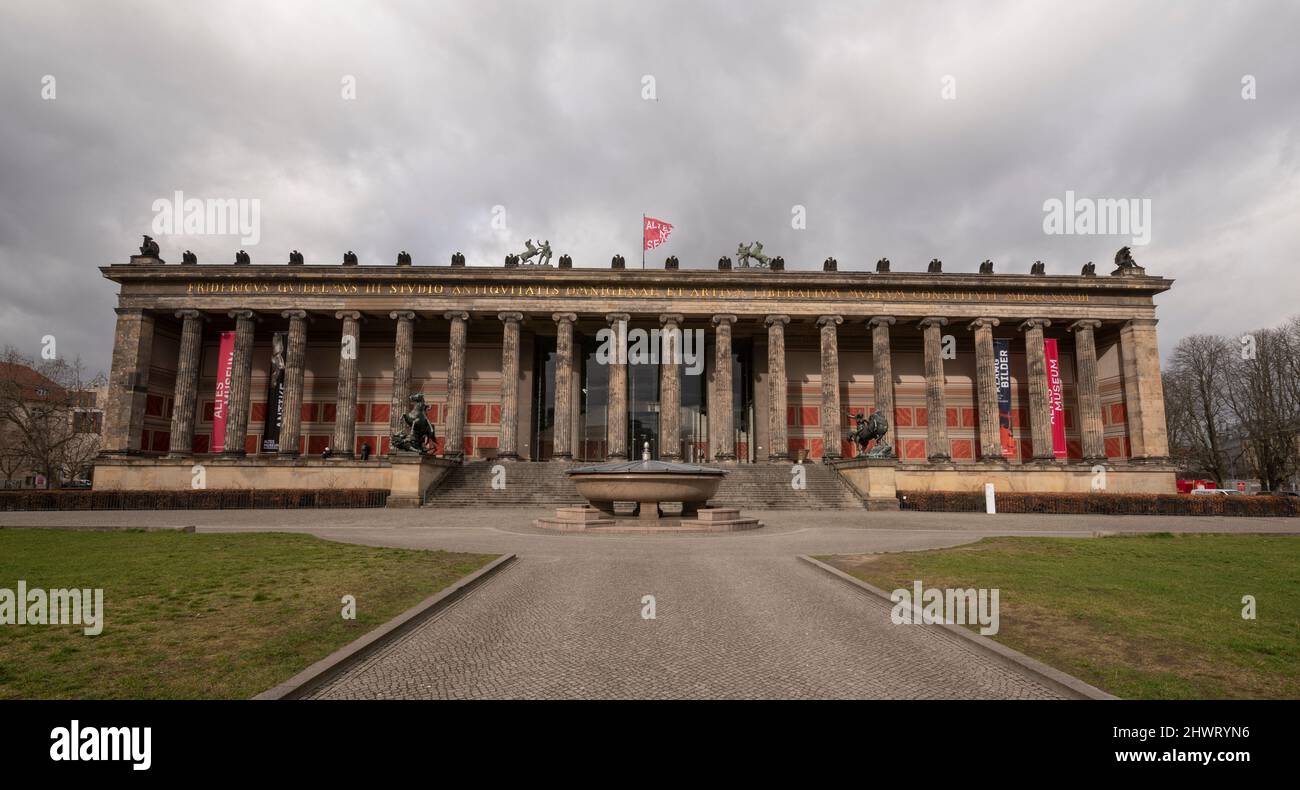 Columnation hi-res stock photography and images - Alamy