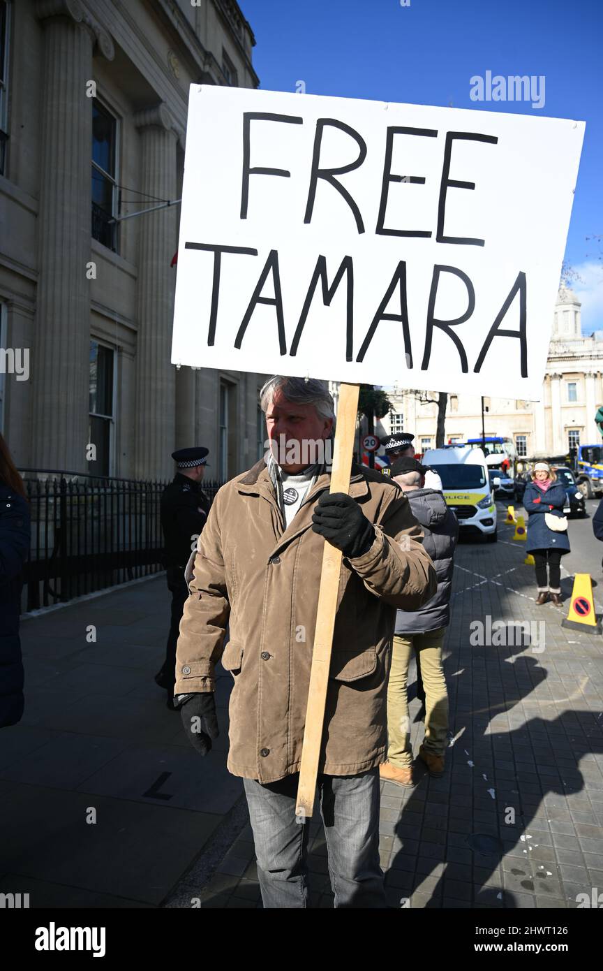London, UK, 2022-03-07. Speaker Piers Jeff Wyatt, Protest against ...