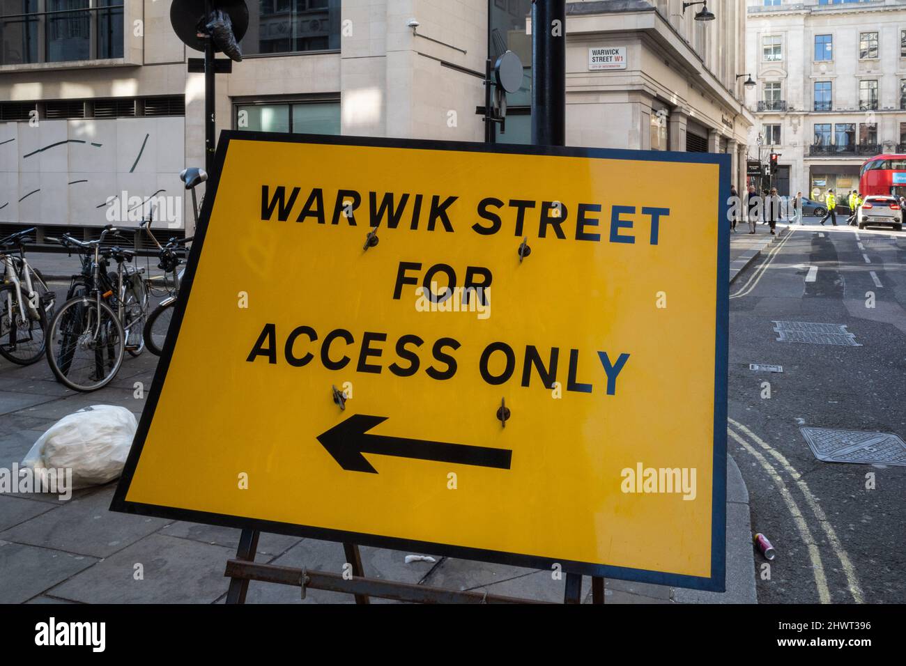 Spelling error road sign hi-res stock photography and images - Alamy