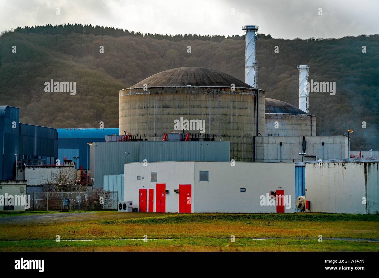 Nuclear generator hi-res stock photography and images - Alamy