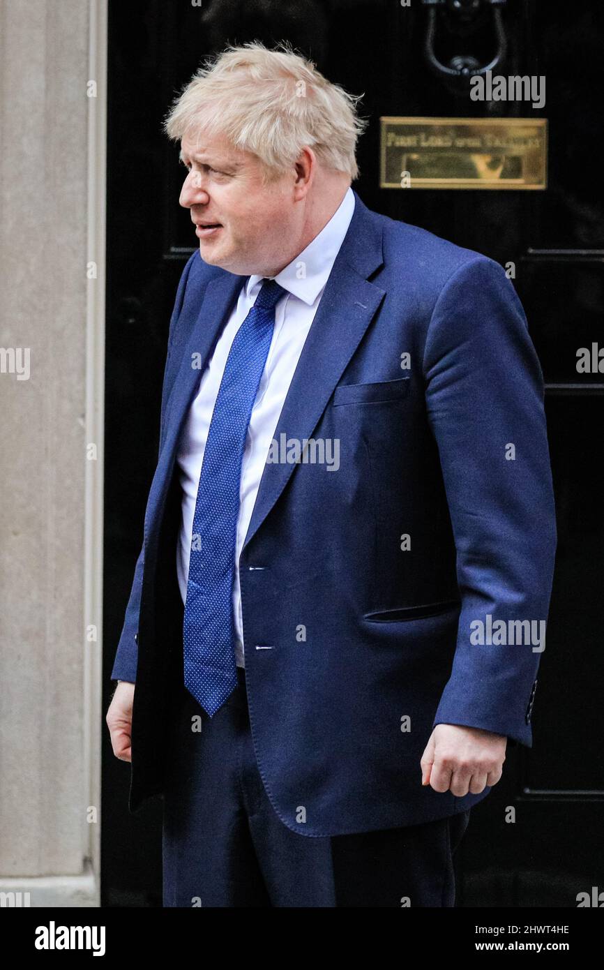 London, UK. 07th Mar, 2022. Justin Trudeau arrives and is welcomed by ...