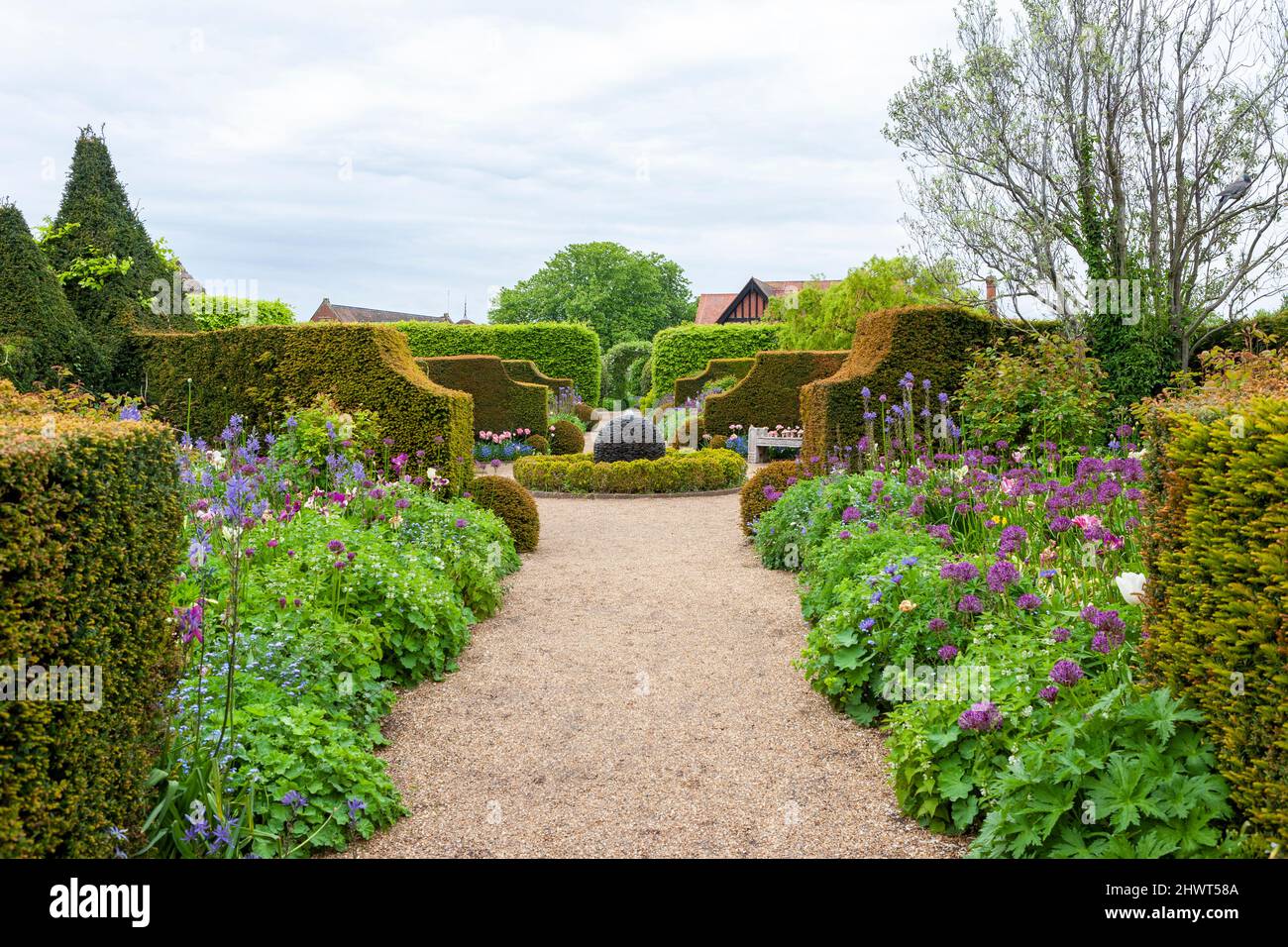 Herbaceous borders hi-res stock photography and images - Alamy