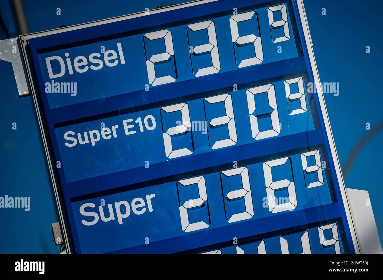 Berlin, Germany. 26th Feb, 2020. Fuel prices for diesel and gasoline ...