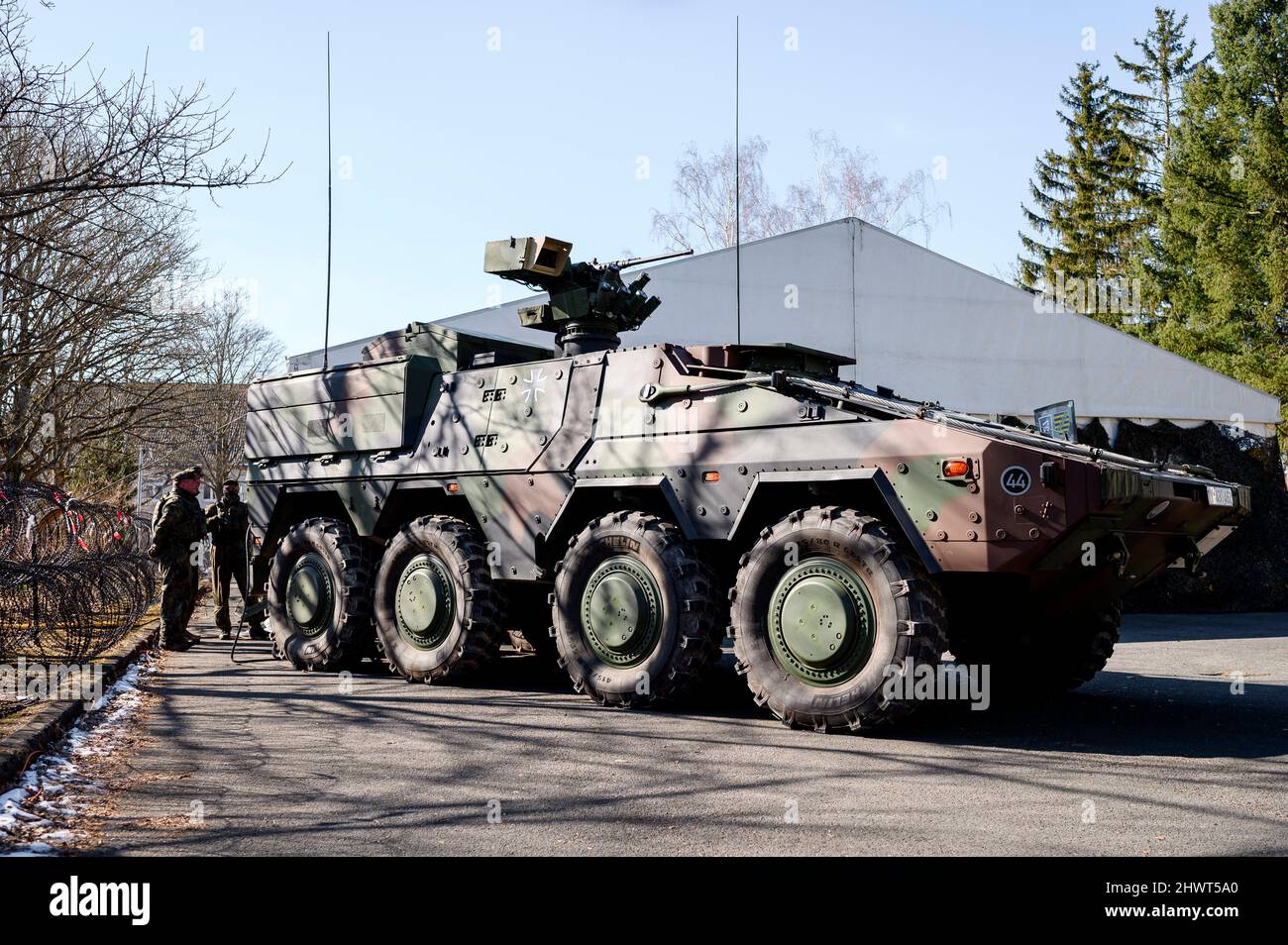 Wildflecken, Germany. 07th Mar, 2022. Soldiers stand next to the GDK ...