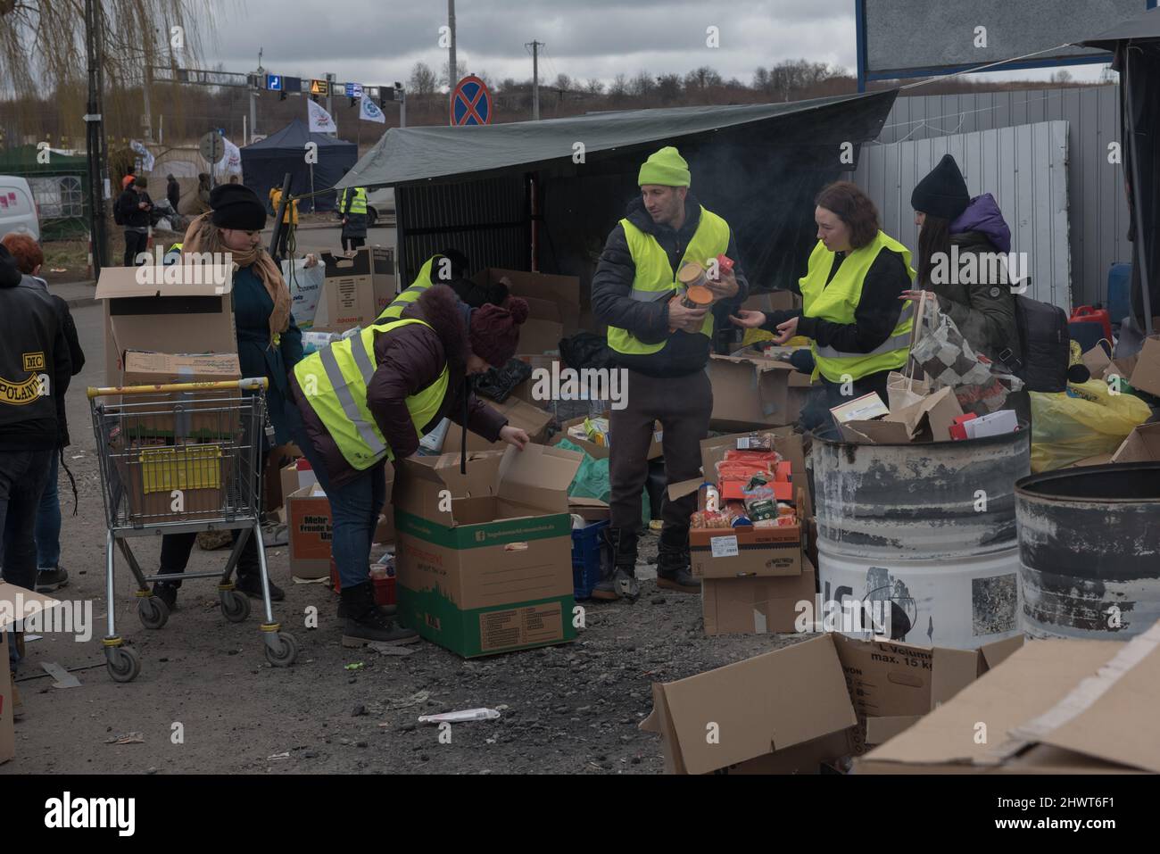 Korczowa ukrainian polish border hi-res stock photography and images ...