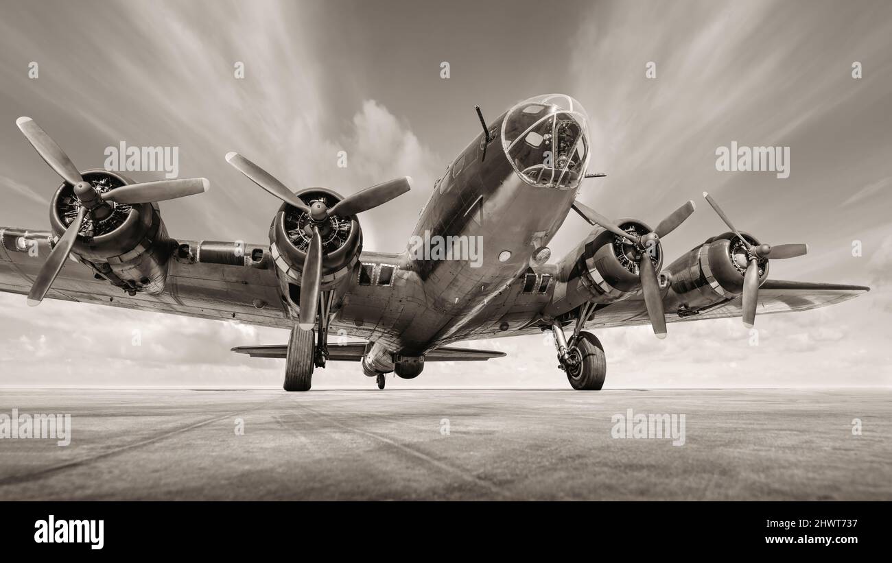 Historical warbird hi-res stock photography and images - Alamy