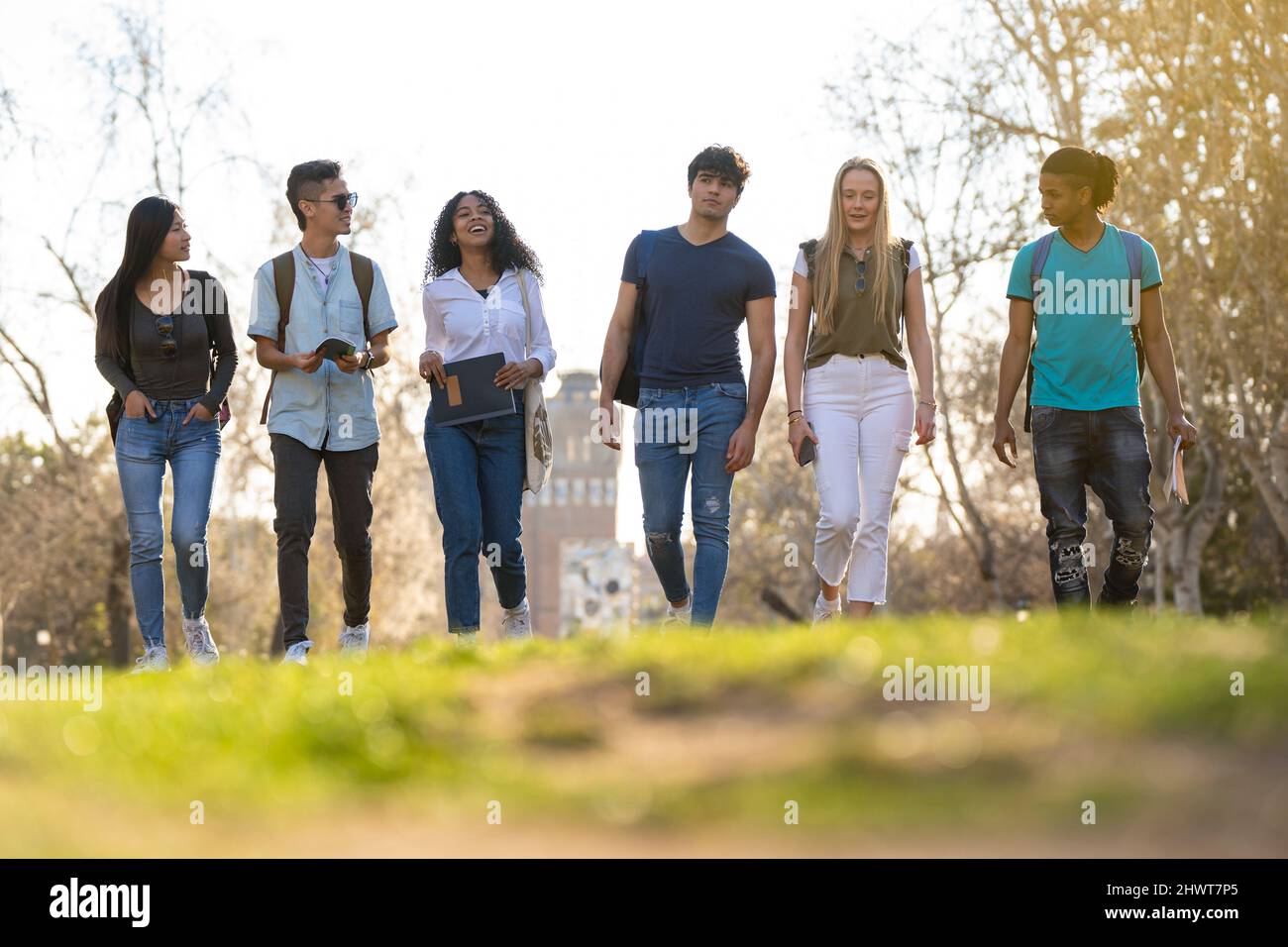 Teenage students walking in hi-res stock photography and images - Alamy
