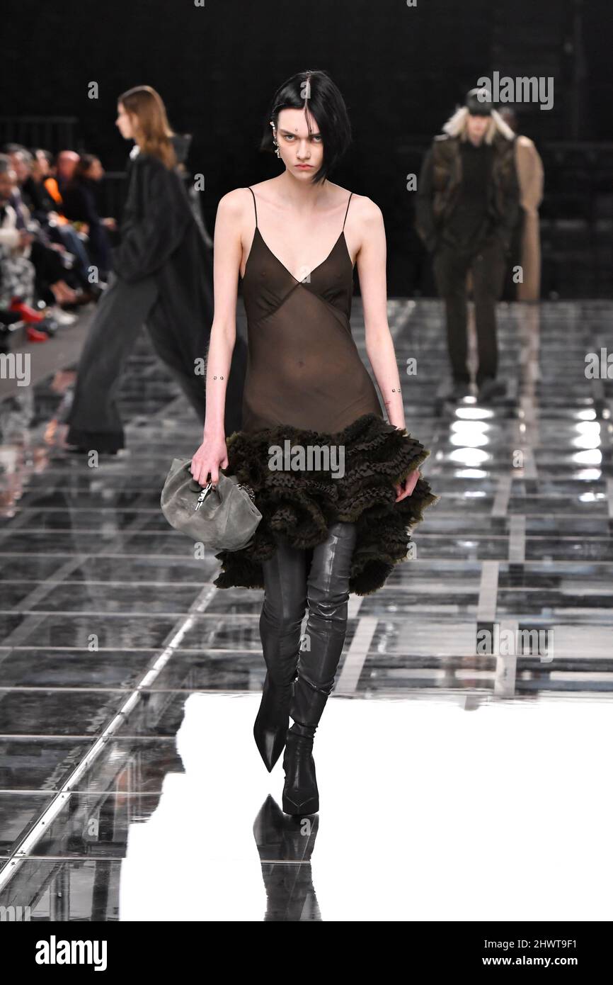 Model Steinberg walks on the runway at the Givenchy fashion show during Fall Winter 2022 ...