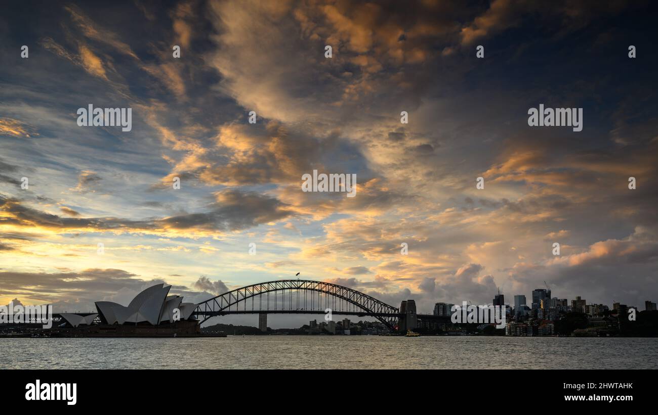 Sydney harbor bridge opera house aerial hi-res stock photography and ...