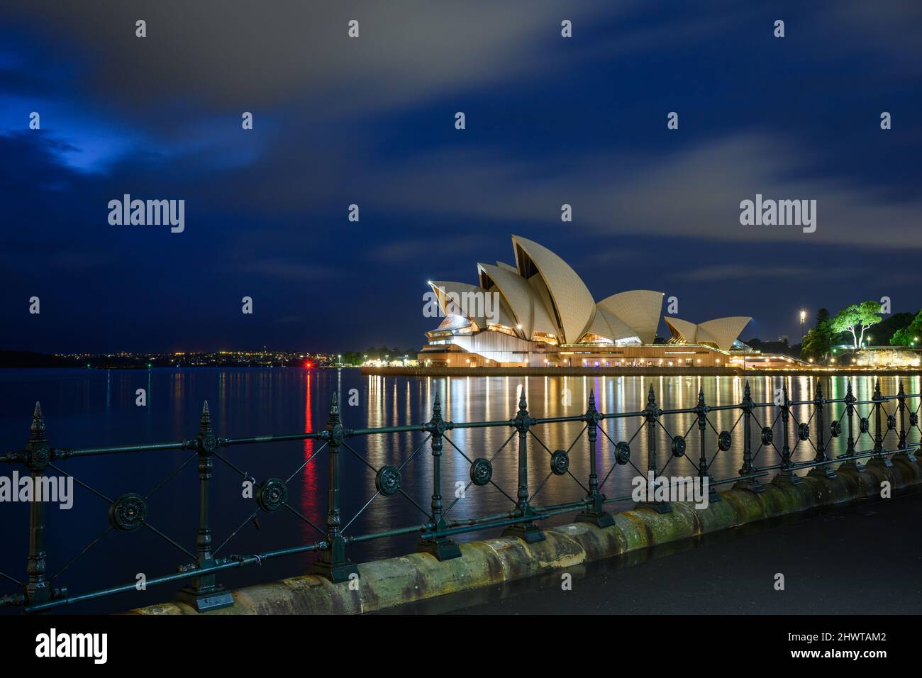 Sydney Opera House at sunrise Stock Photo - Alamy