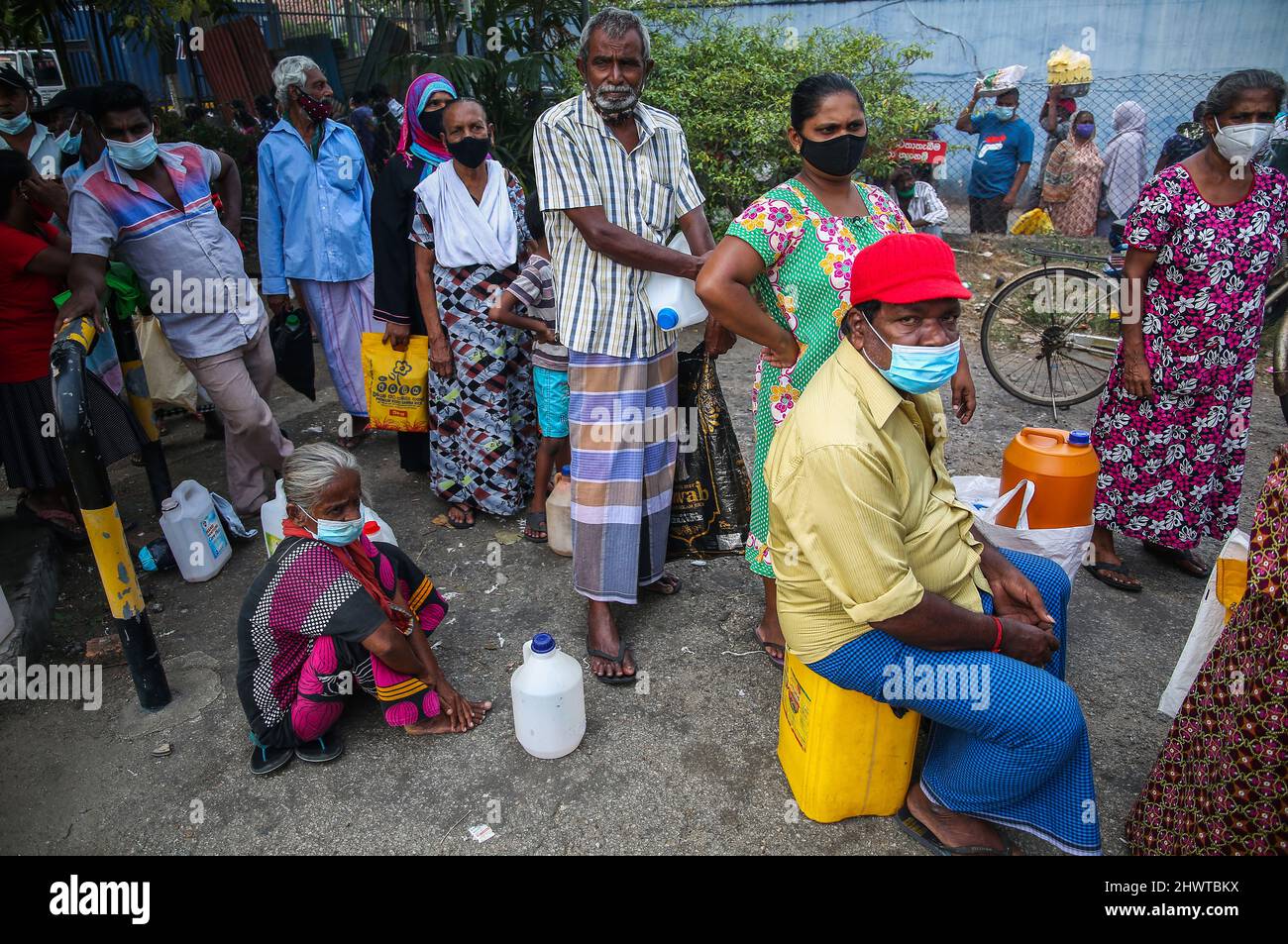 March 7, 2022, colombo, western, Sri Lanka: People stand in a queue to ...