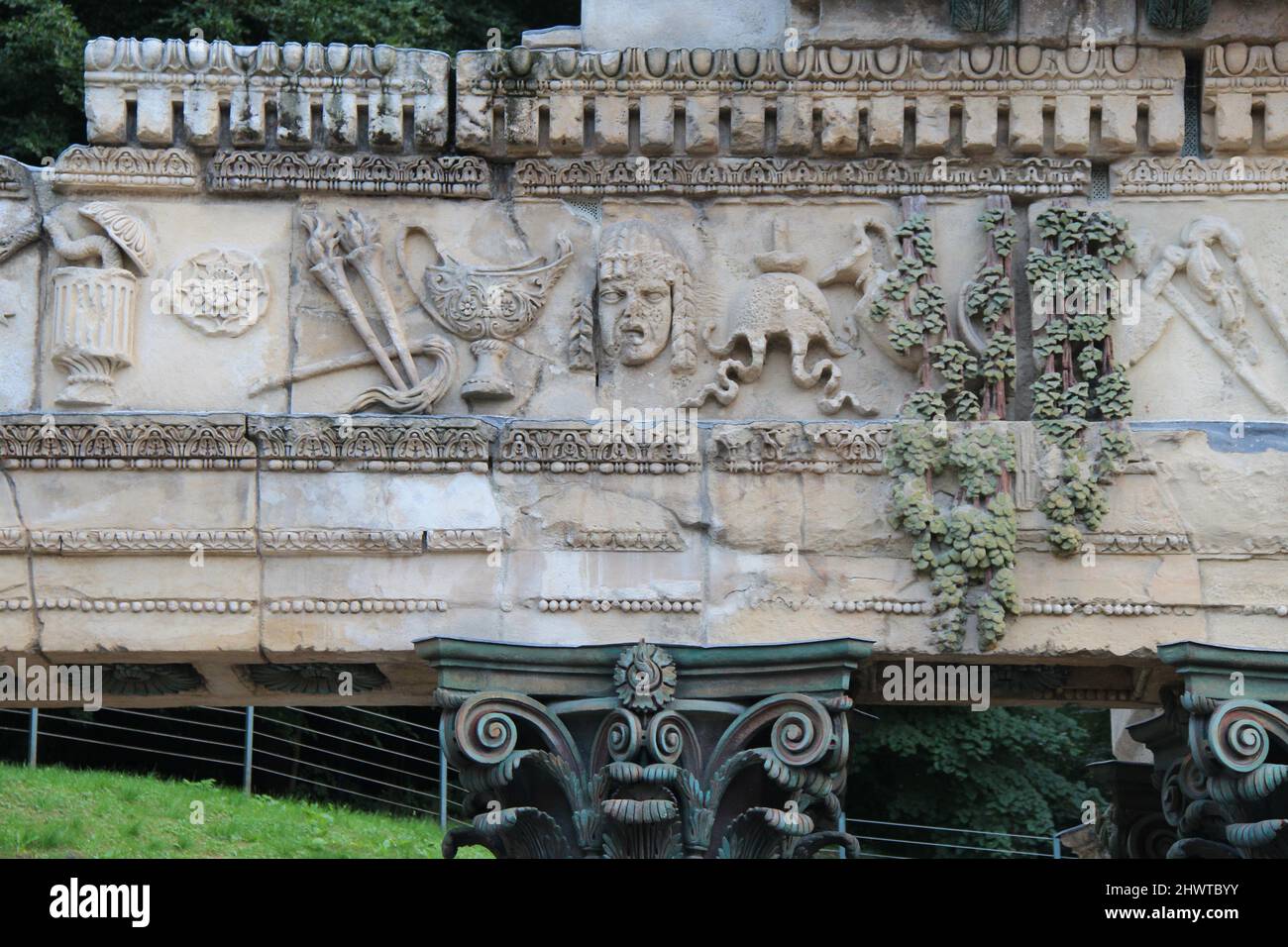 pond (roman ruins) at schönbrunn in vienna (austria Stock Photo - Alamy