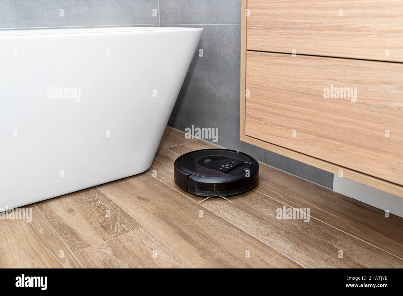 Robot cleaning toilet hi-res stock photography and images - Alamy