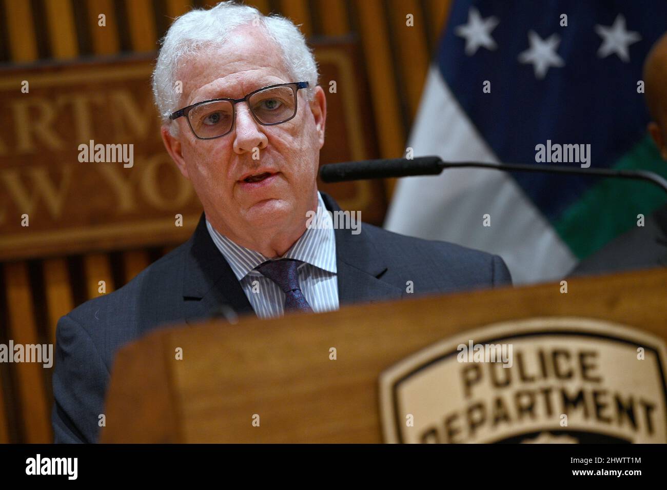 John miller nypd hi-res stock photography and images - Alamy