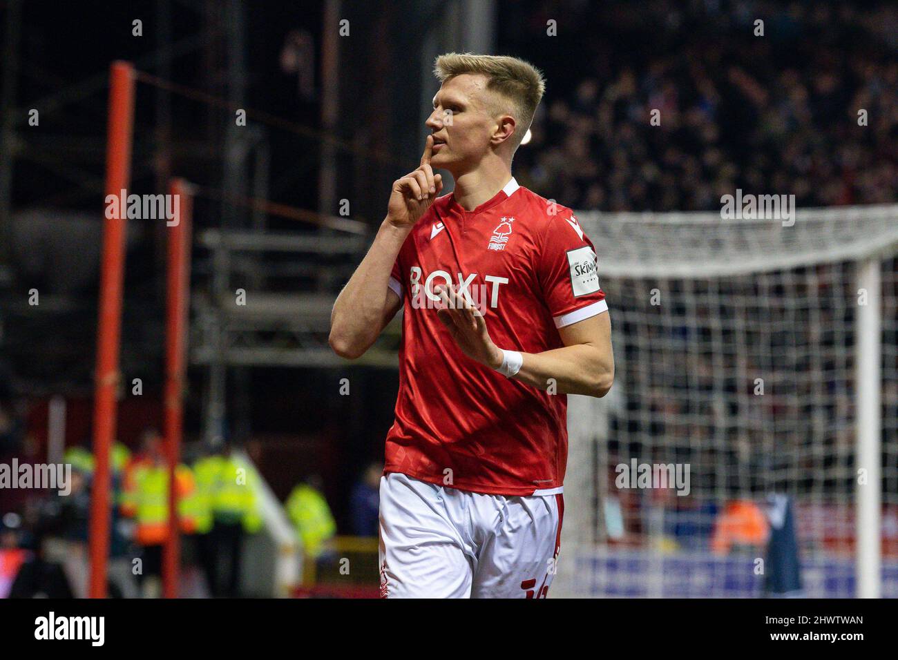 Carl jenkinson of nottingham forest hi-res stock photography and images ...