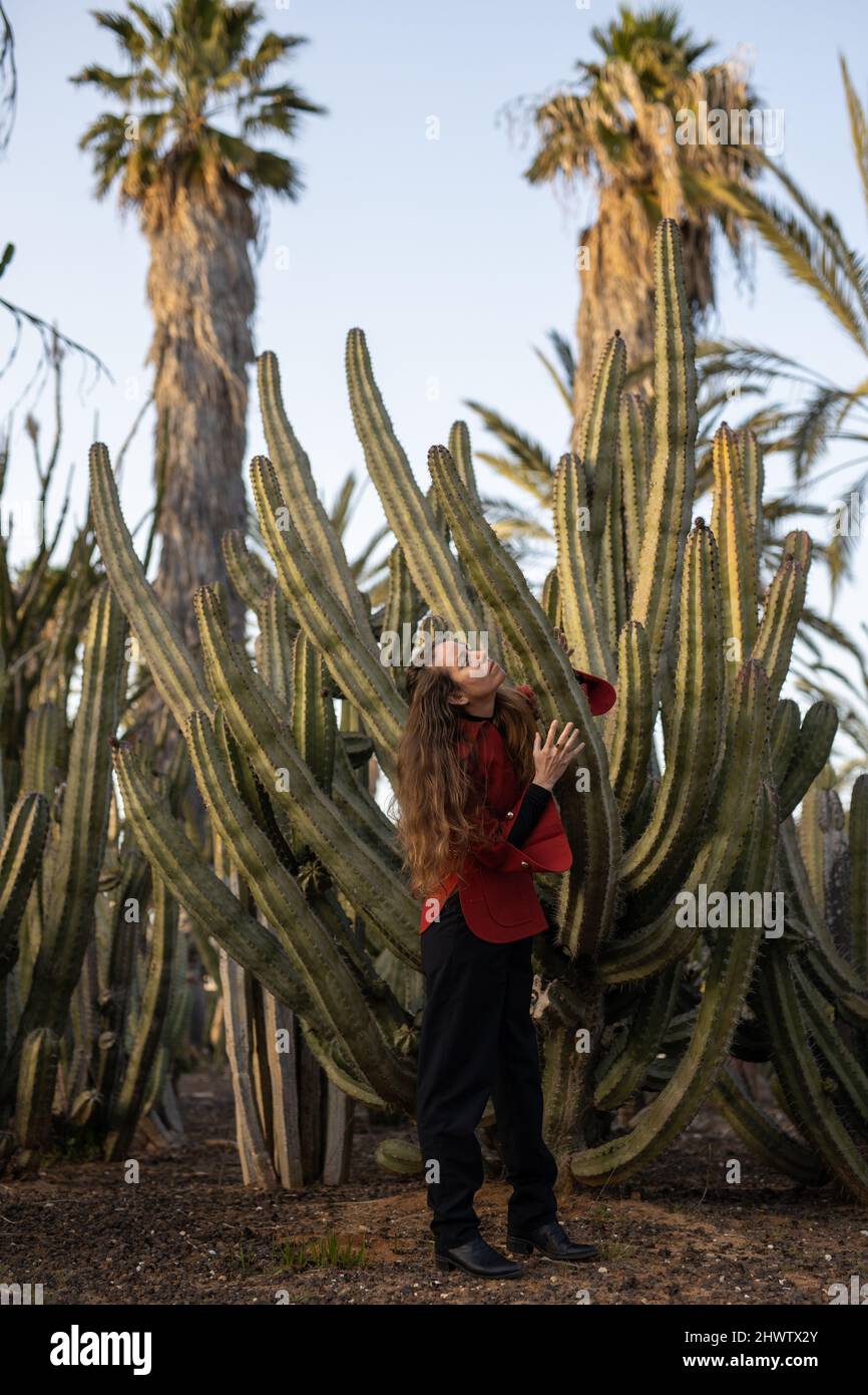 Woman tropical garden hi-res stock photography and images - Alamy