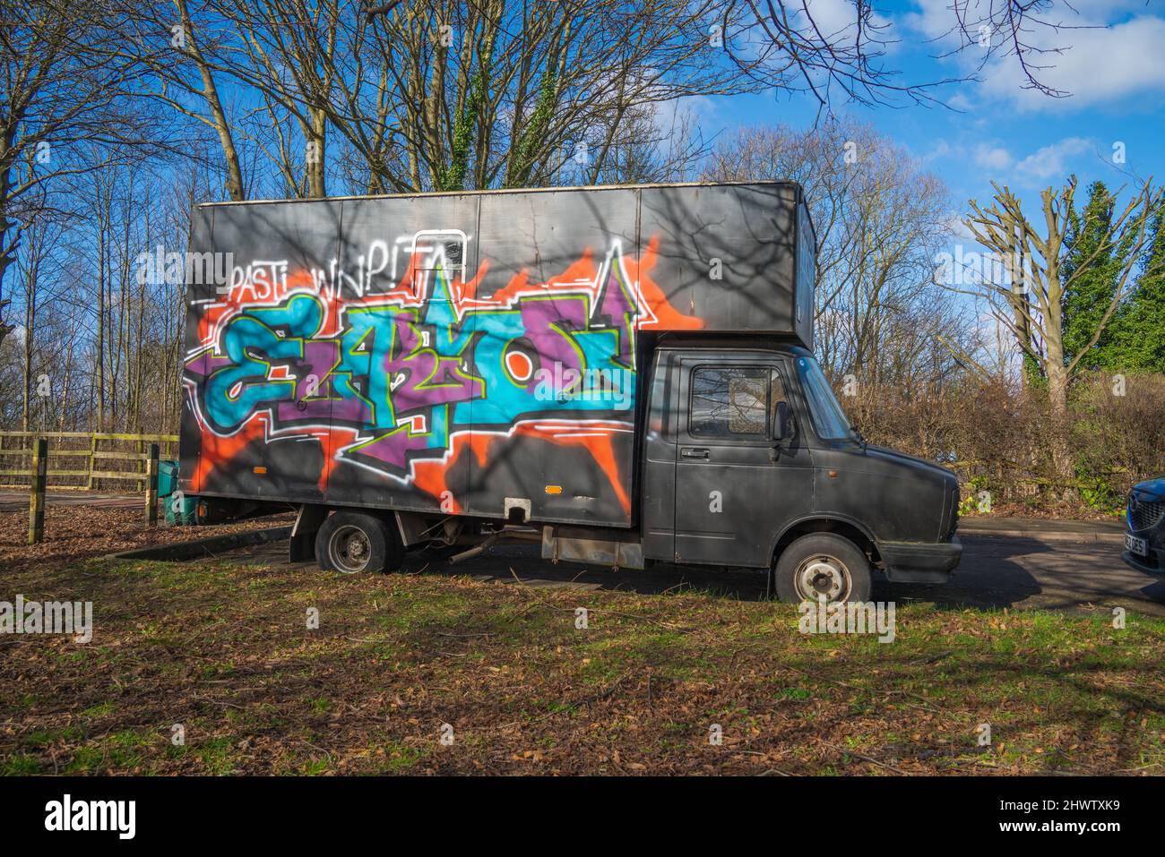 Graffiti, van, Banksy, spray-paint, colourful, satirical, tag, spray ...