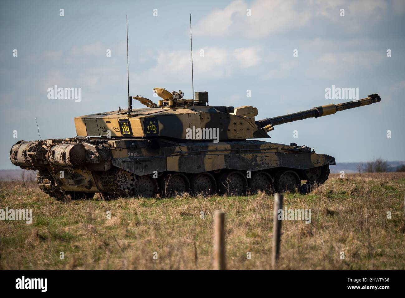 British army FV4034 Challenger 2 main battle tank in action on a ...