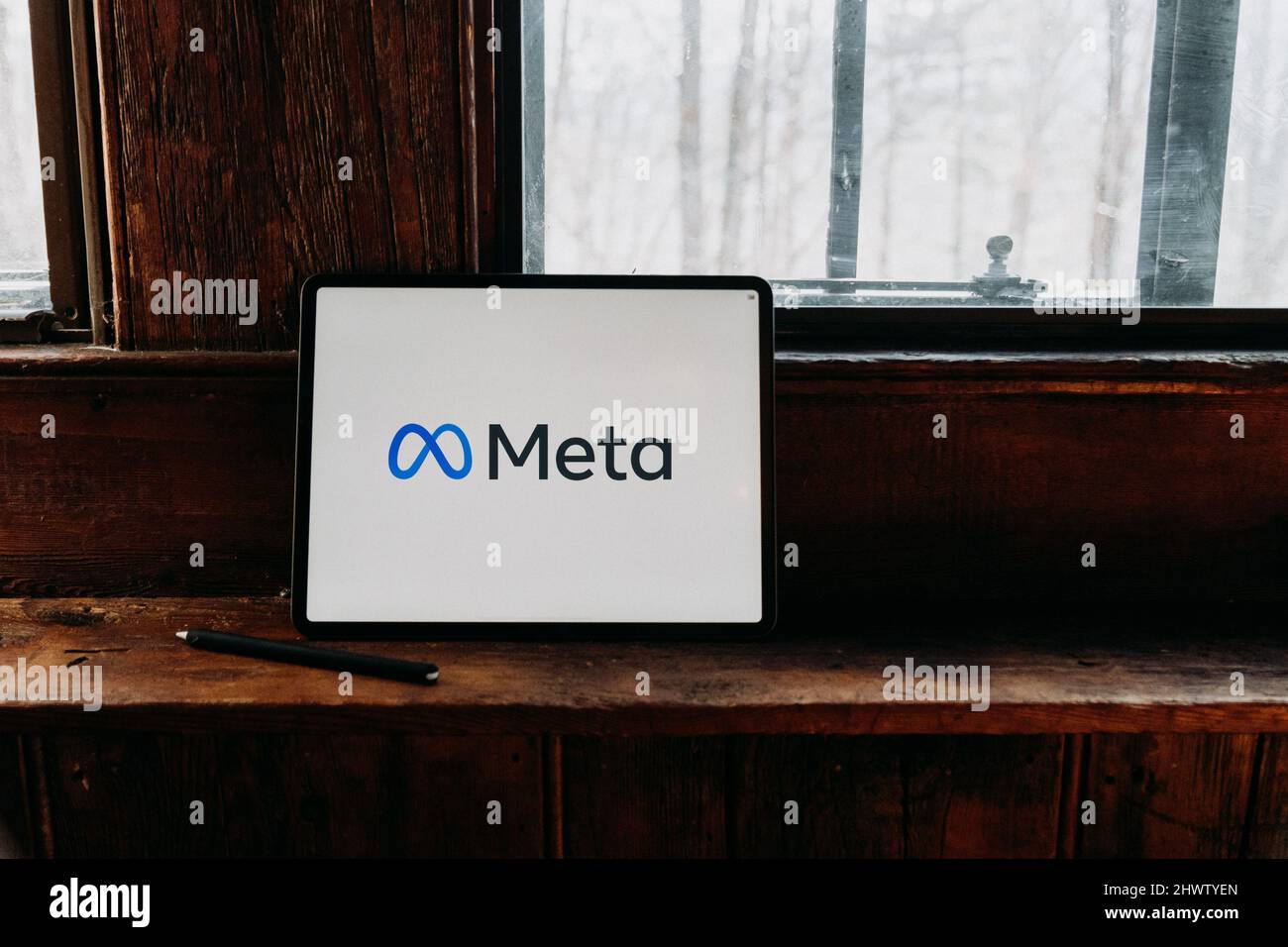 Meta logo hi-res stock photography and images - Alamy