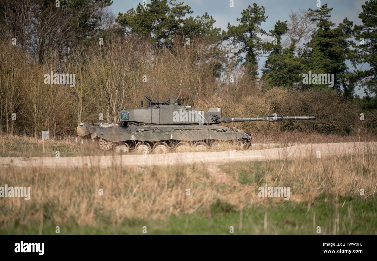 British army FV4034 Challenger 2 main battle tank in action on a ...