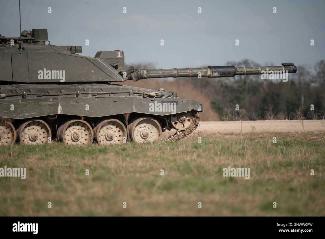 British army FV4034 Challenger 2 main battle tank in action on a ...