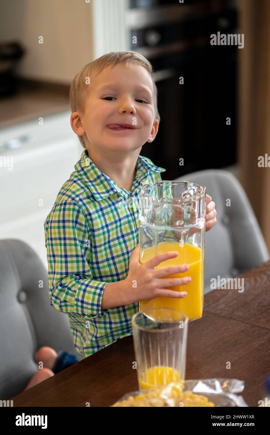 Stuck kid hi-res stock photography and images - Alamy