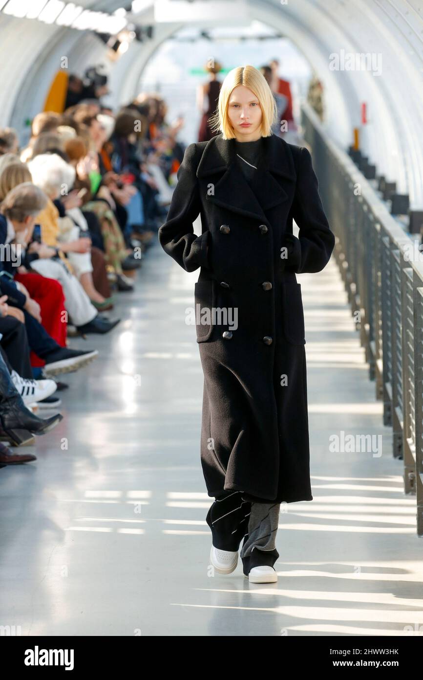 Paris, France. 07th Mar, 2022. Model Elisa Nijman walks on the runway ...