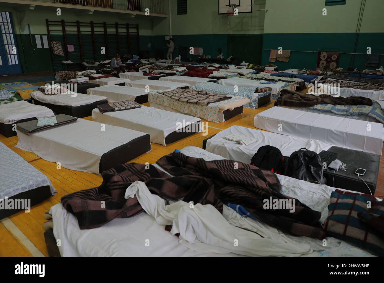 Refugee beds hi-res stock photography and images - Alamy