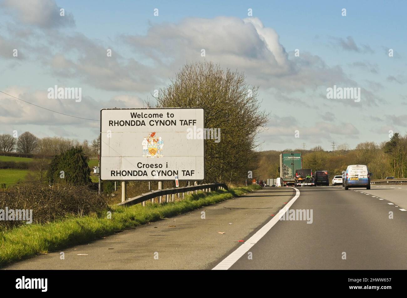 Welcome wales sign m4 motorway hi-res stock photography and images - Alamy
