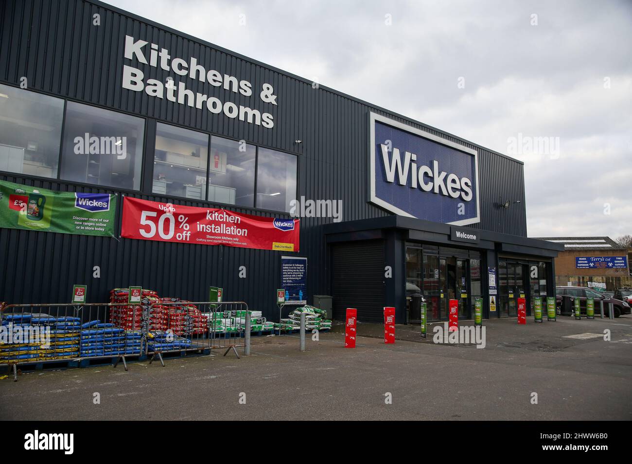 Wickes logo hi-res stock photography and images - Alamy