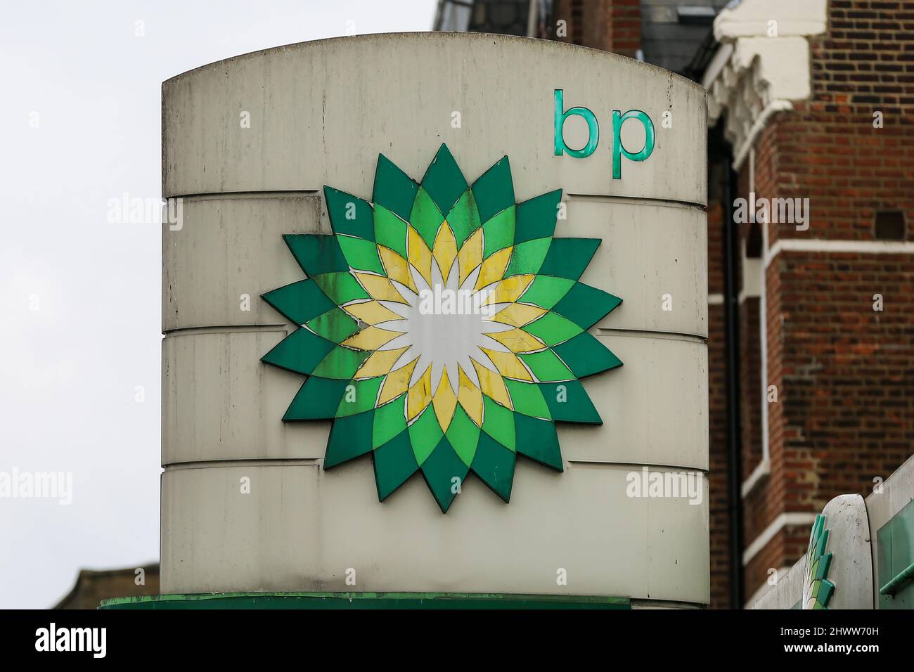 Bp logos hi-res stock photography and images - Alamy