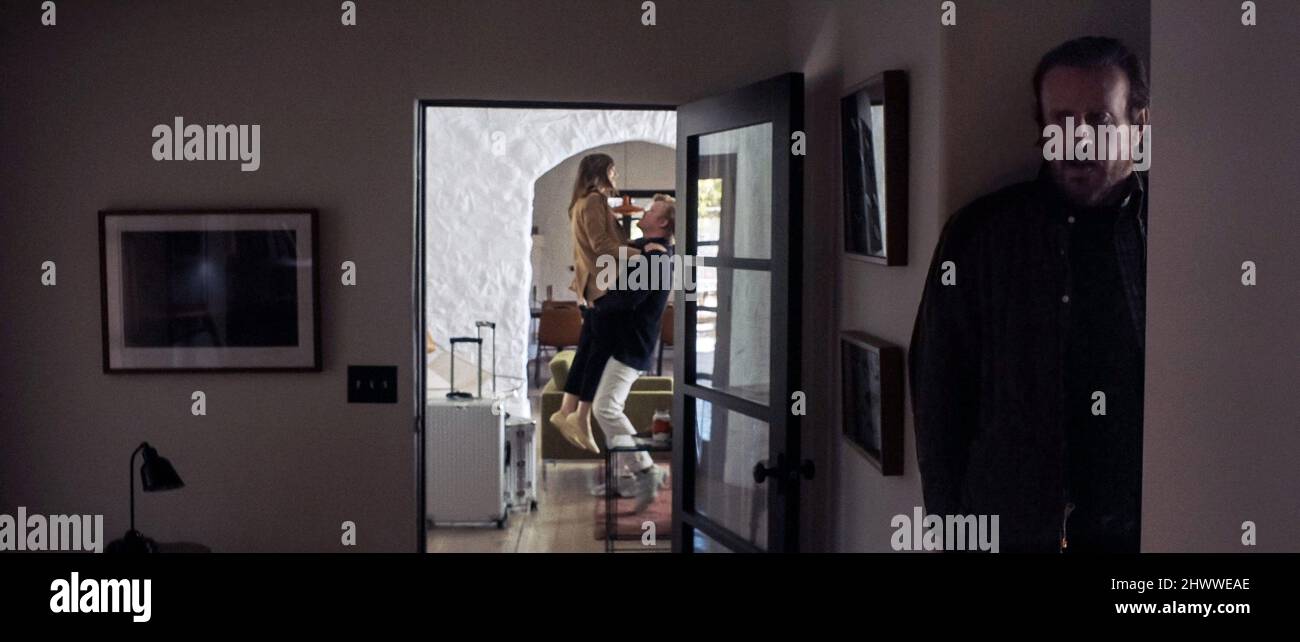 WINDFALL, from left: Lily Collins, Jesse Plemons, Jason Segel, 2022 ...