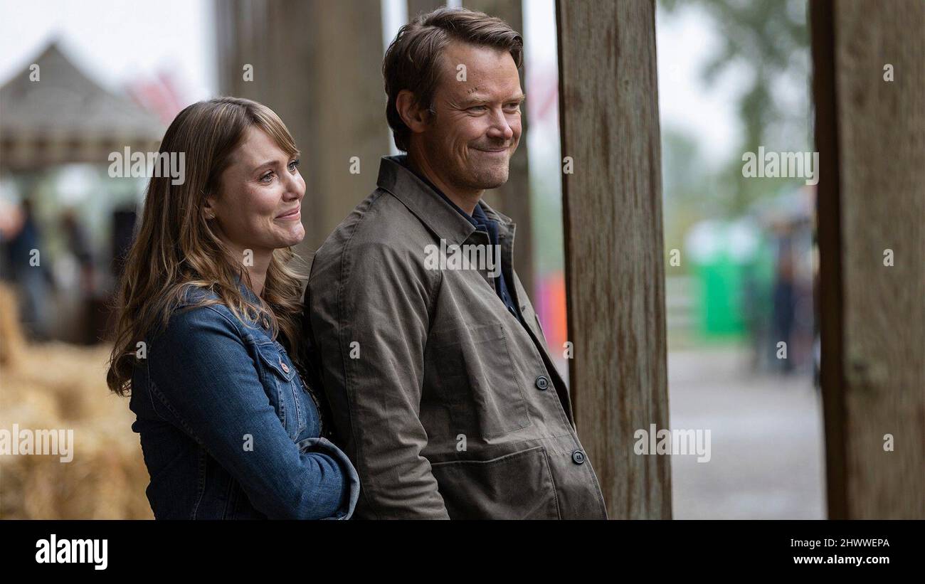 JOE PICKETT, from left: Julianna Guill, Michael Dorman , (Season 1 ...