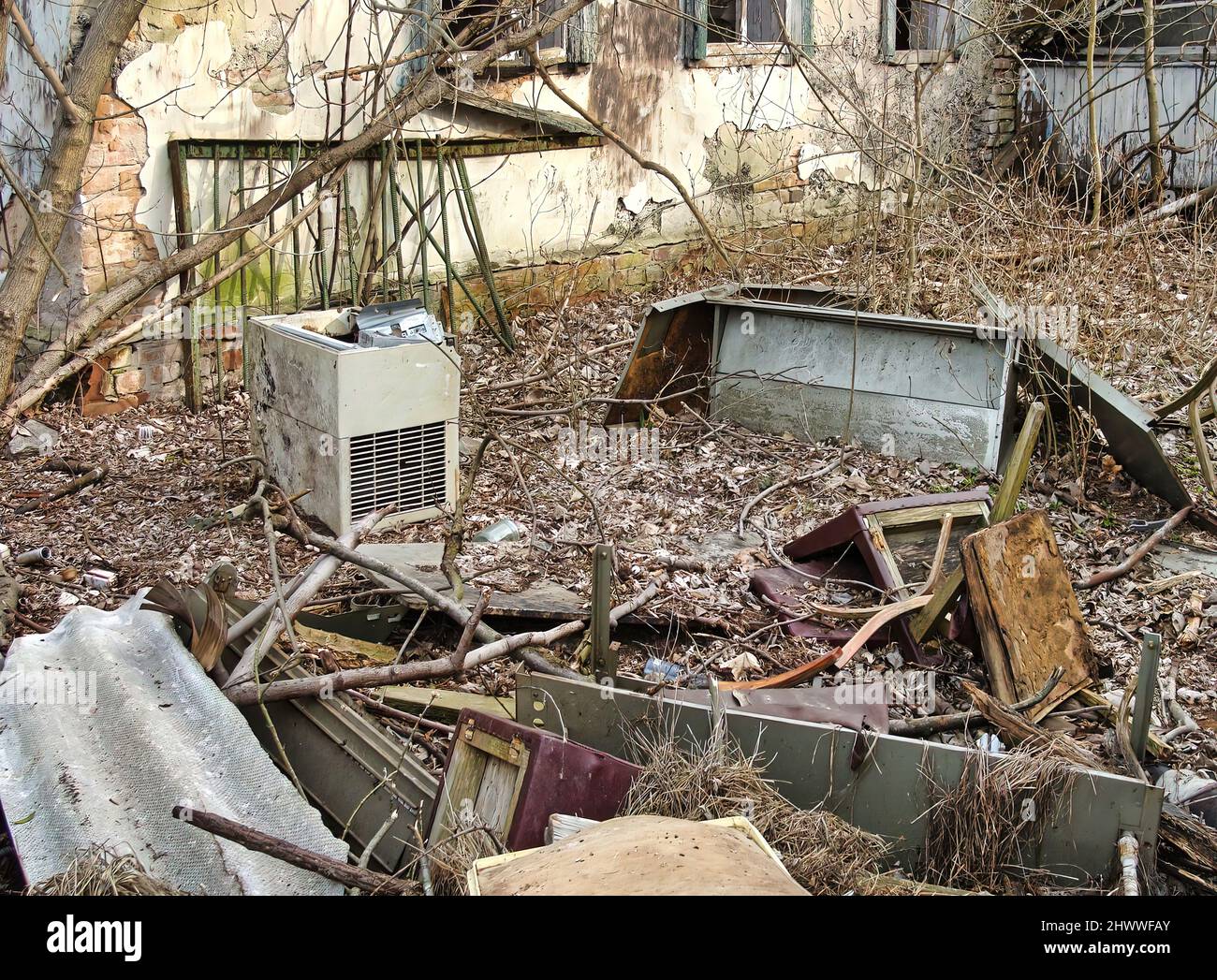 A disturbing look at what remains of the "radioactive" structures of ...