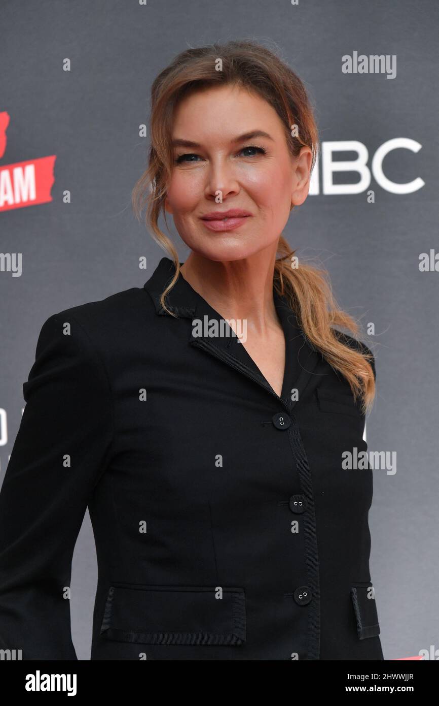 Renee Zellweger attends NBC's "The Thing About Pam" screening at the ...