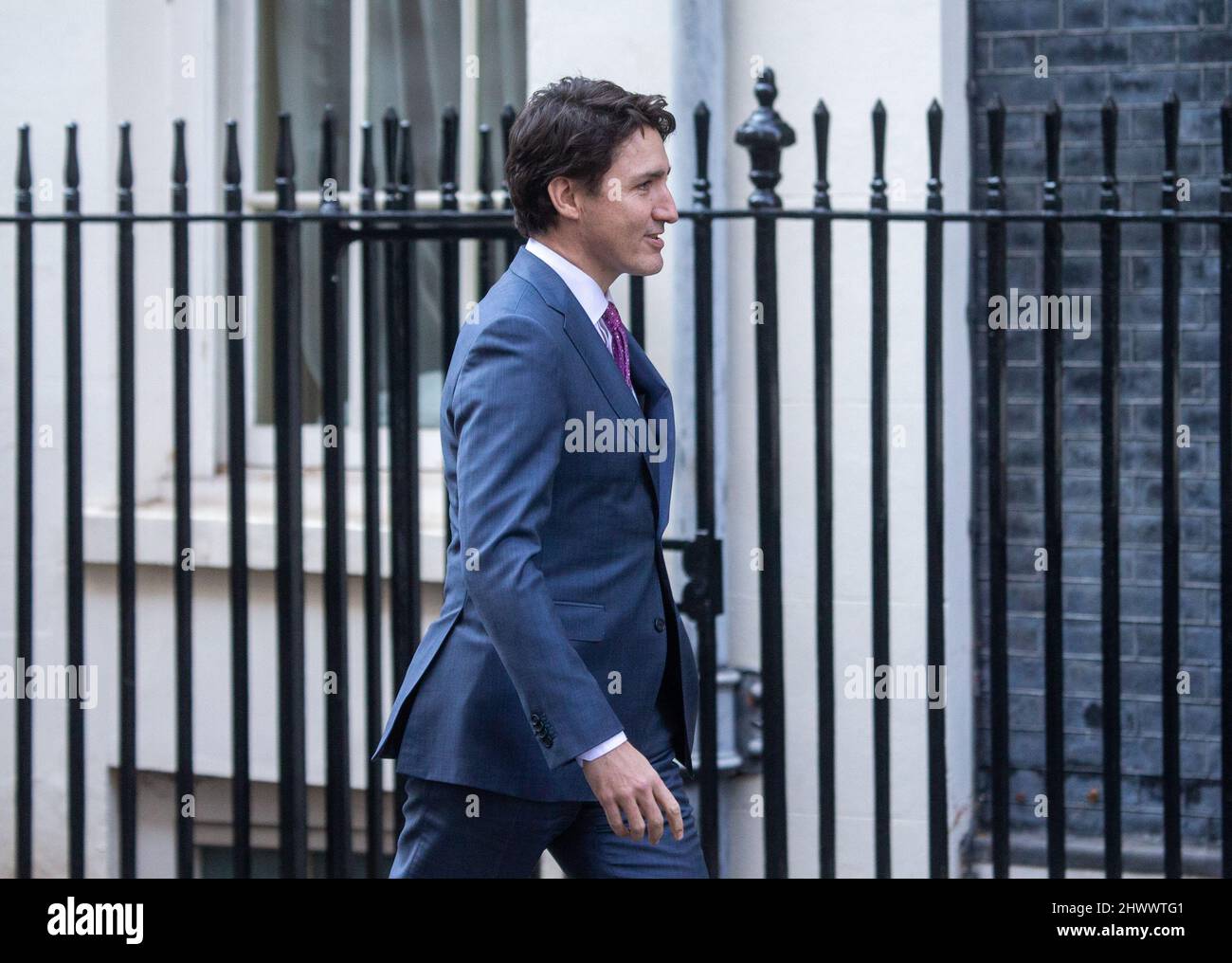 Justin trudeau leaving 10 downing street hi-res stock photography and ...