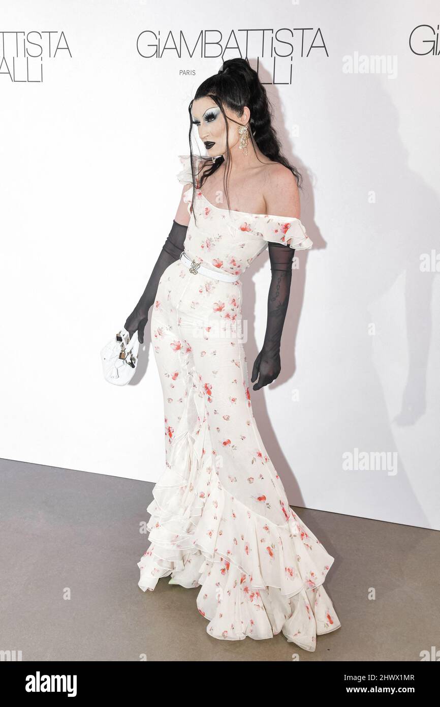 Violet Chachki attends the Giambattista Valli Womenswear Fall/Winter ...