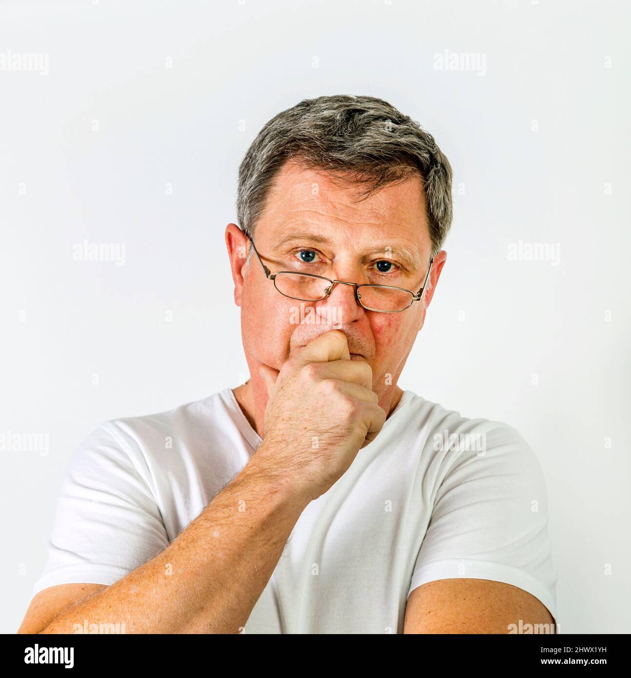 Thinking gesture hi-res stock photography and images - Alamy