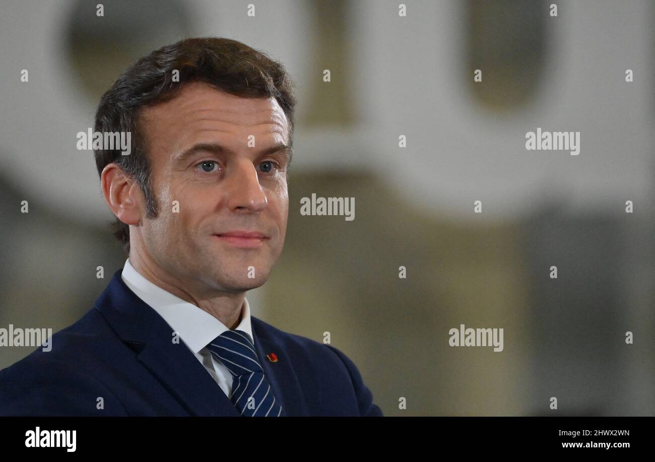 Free conversation with France's President Emmanuel Macron, French ...