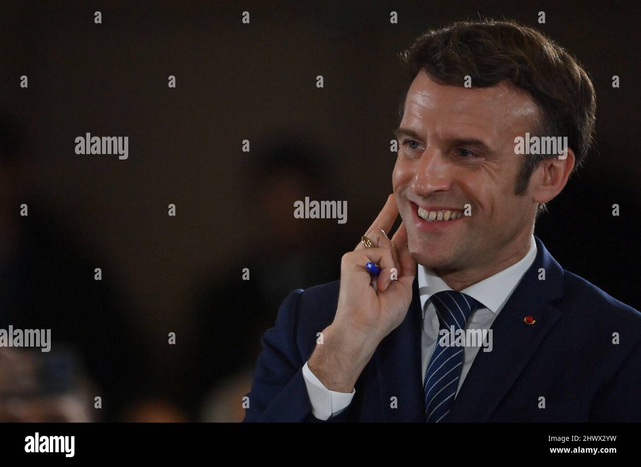 Free conversation with France's President Emmanuel Macron, French ...