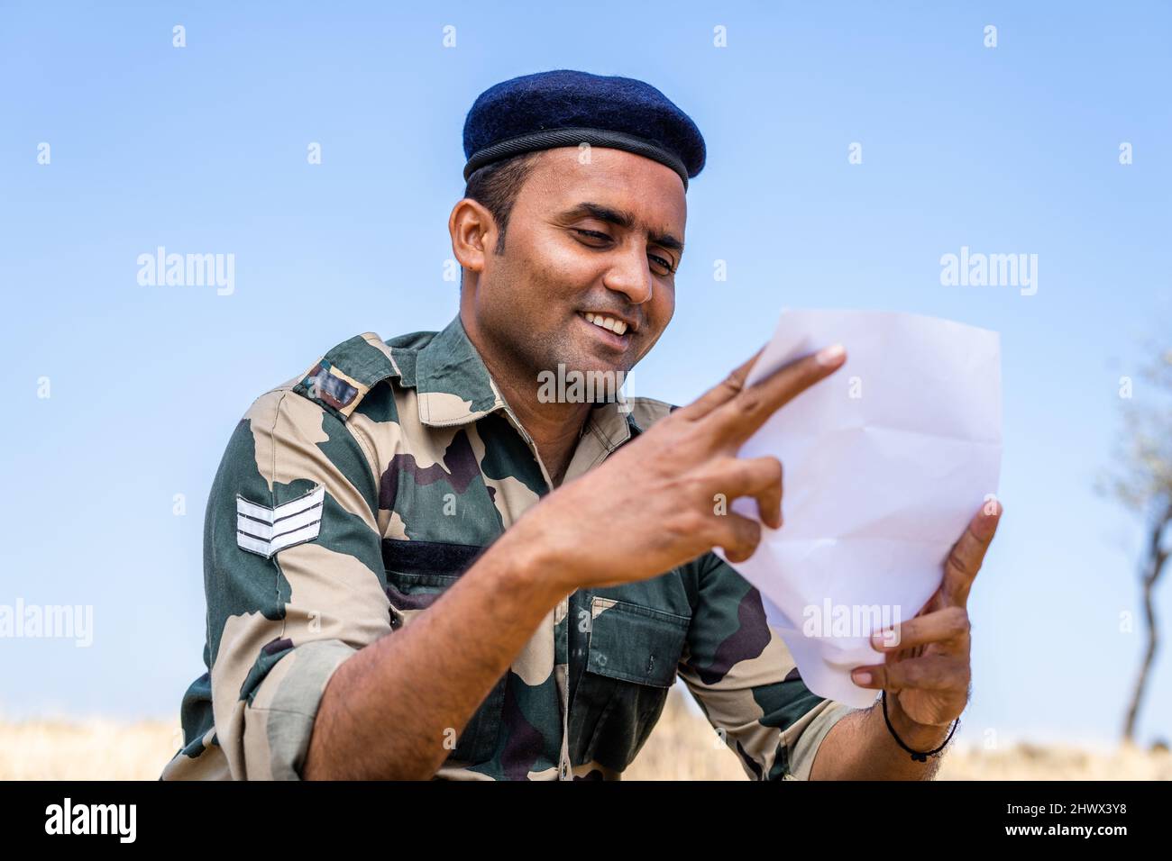 Military bonding hi-res stock photography and images - Alamy