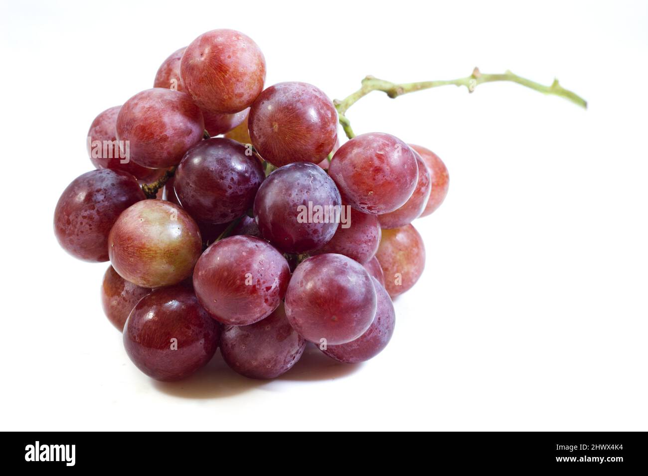 red grapes , Isolated on white background Stock Photo - Alamy