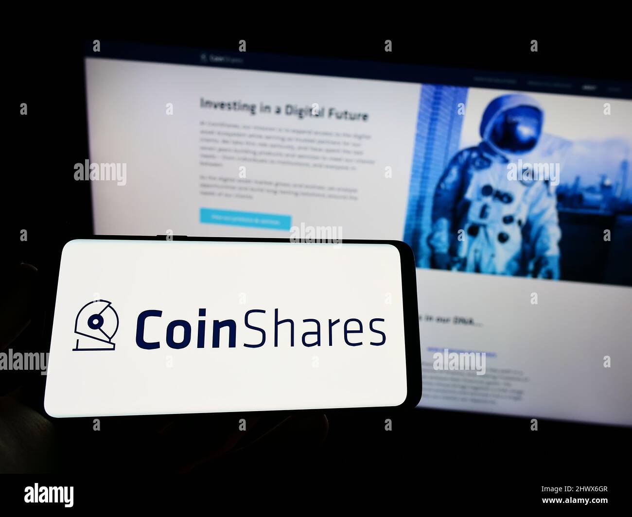 Coinshares hi-res stock photography and images - Alamy