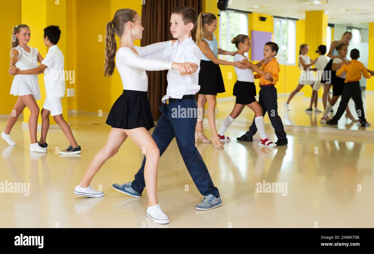 Children in dance class Stock Photo - Alamy