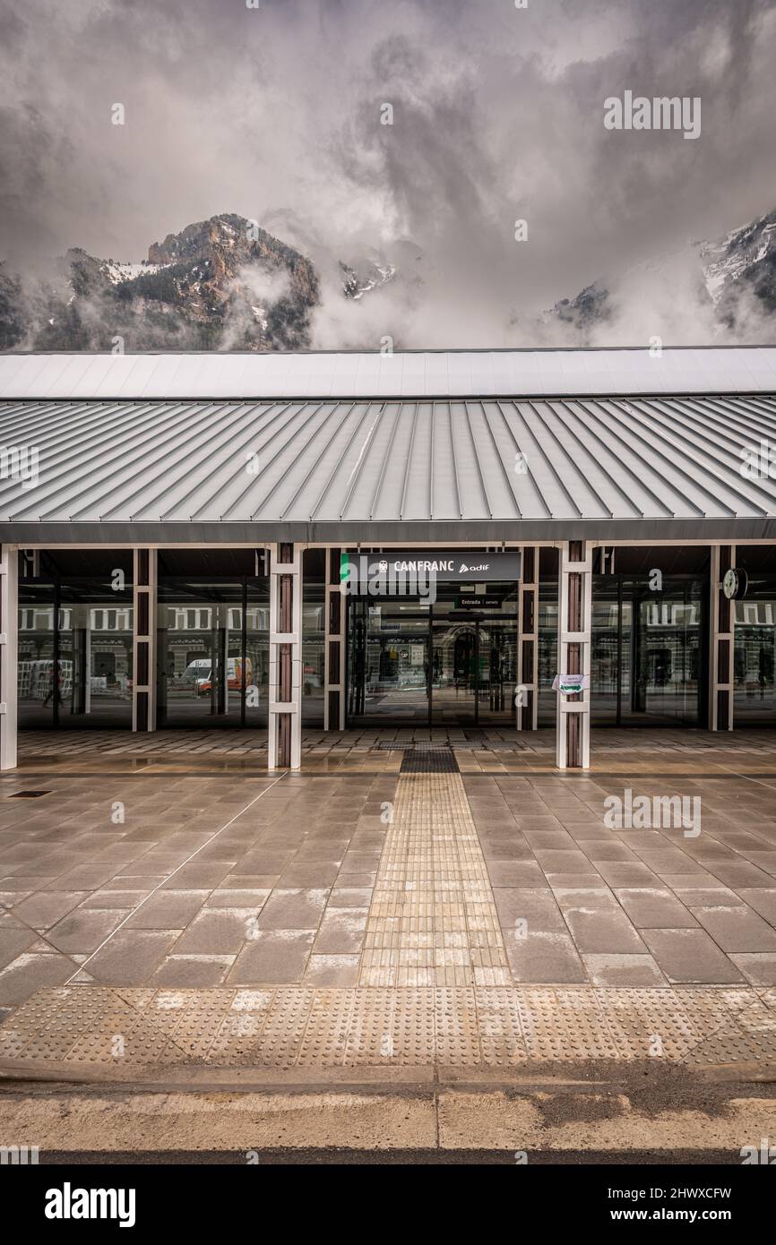 Abandoned train station turned into hotel hi-res stock photography and ...