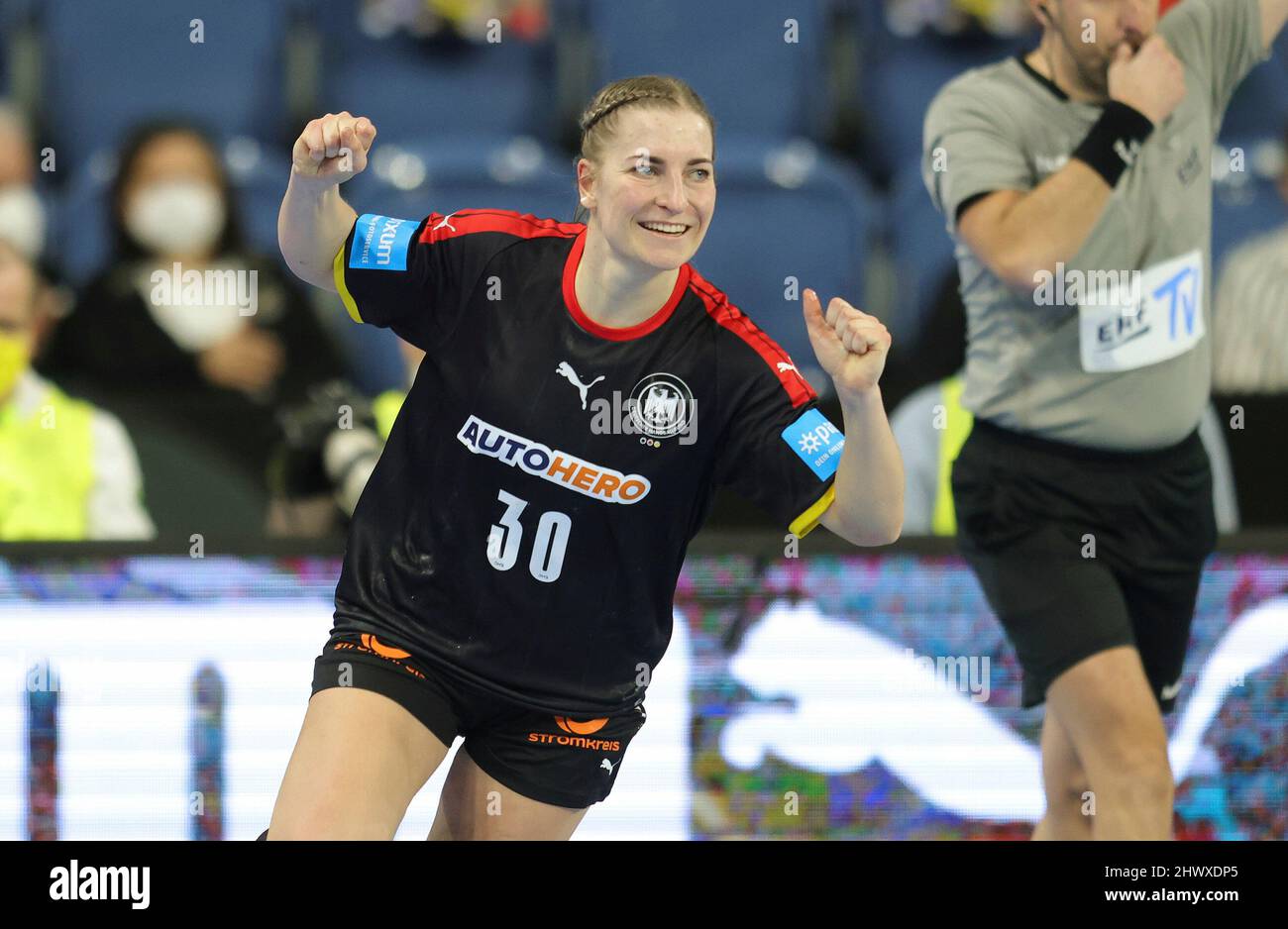 Krefeld, Deutschland. 03rd Mar, 2022. firo: 03/03/2022 Handball: women ...