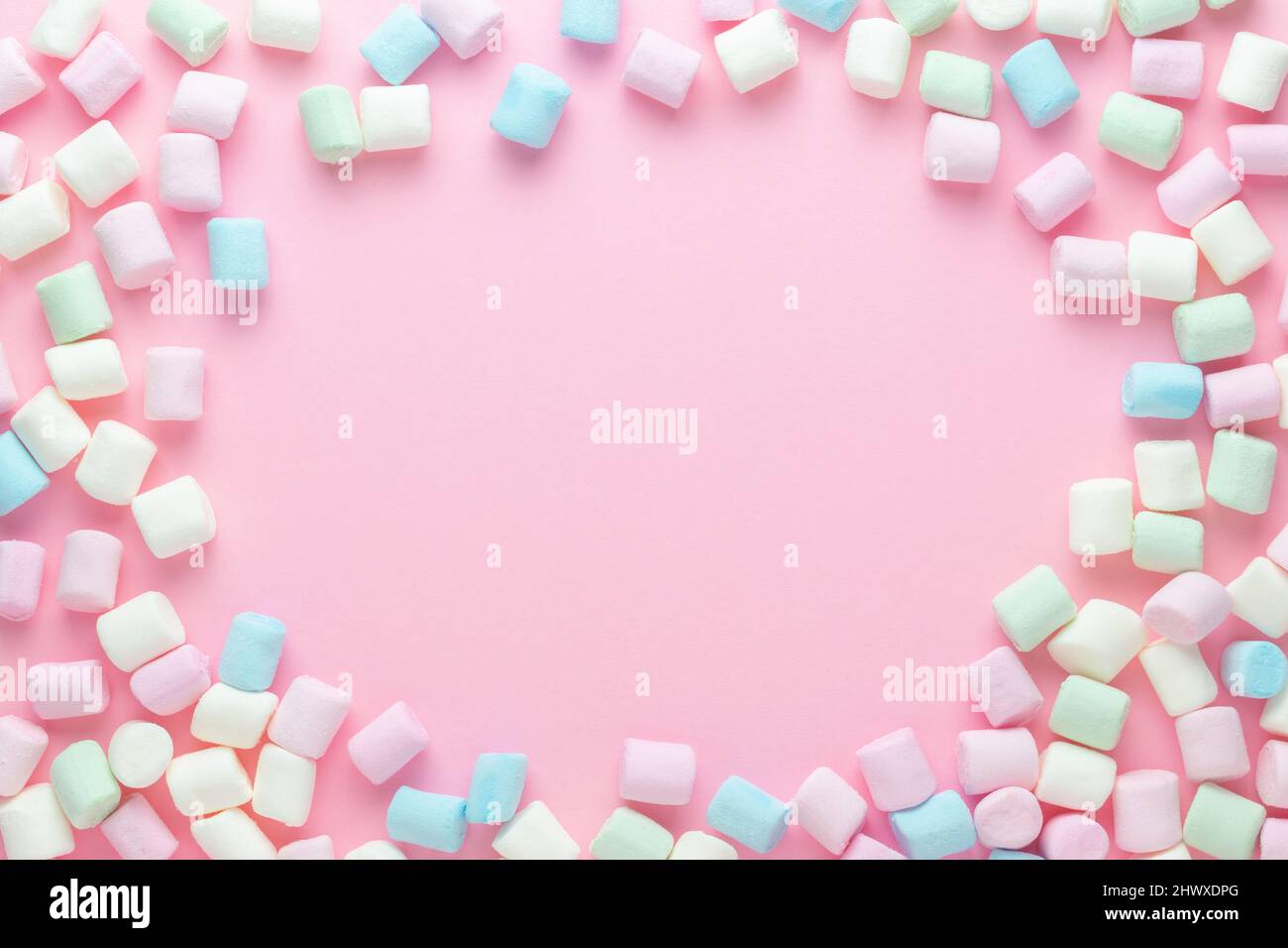 Pastel marshmallows hi-res stock photography and images - Alamy