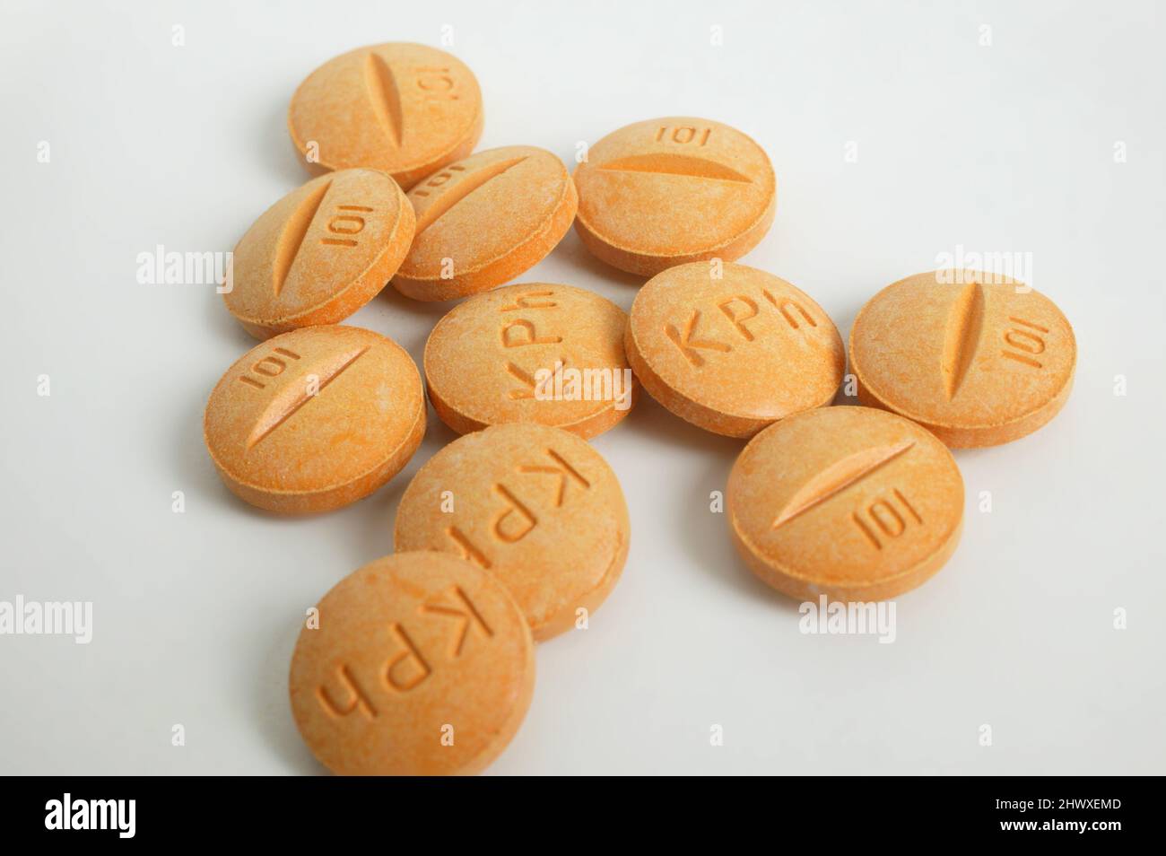 Salazopyrin tablets are used to treat and manage Ulcerative Colitis and ...